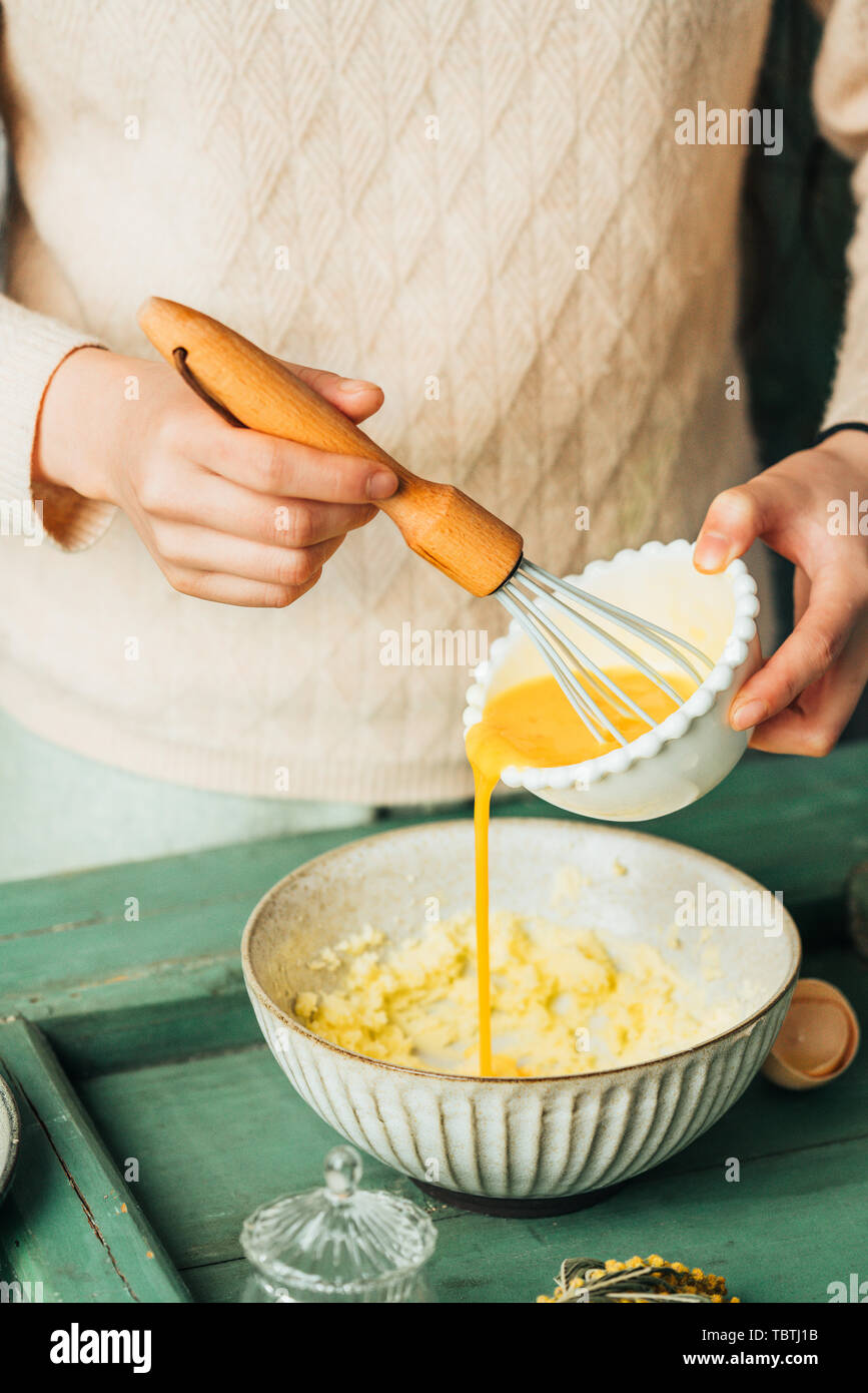 Cake making process flour butter Stock Photo - Alamy