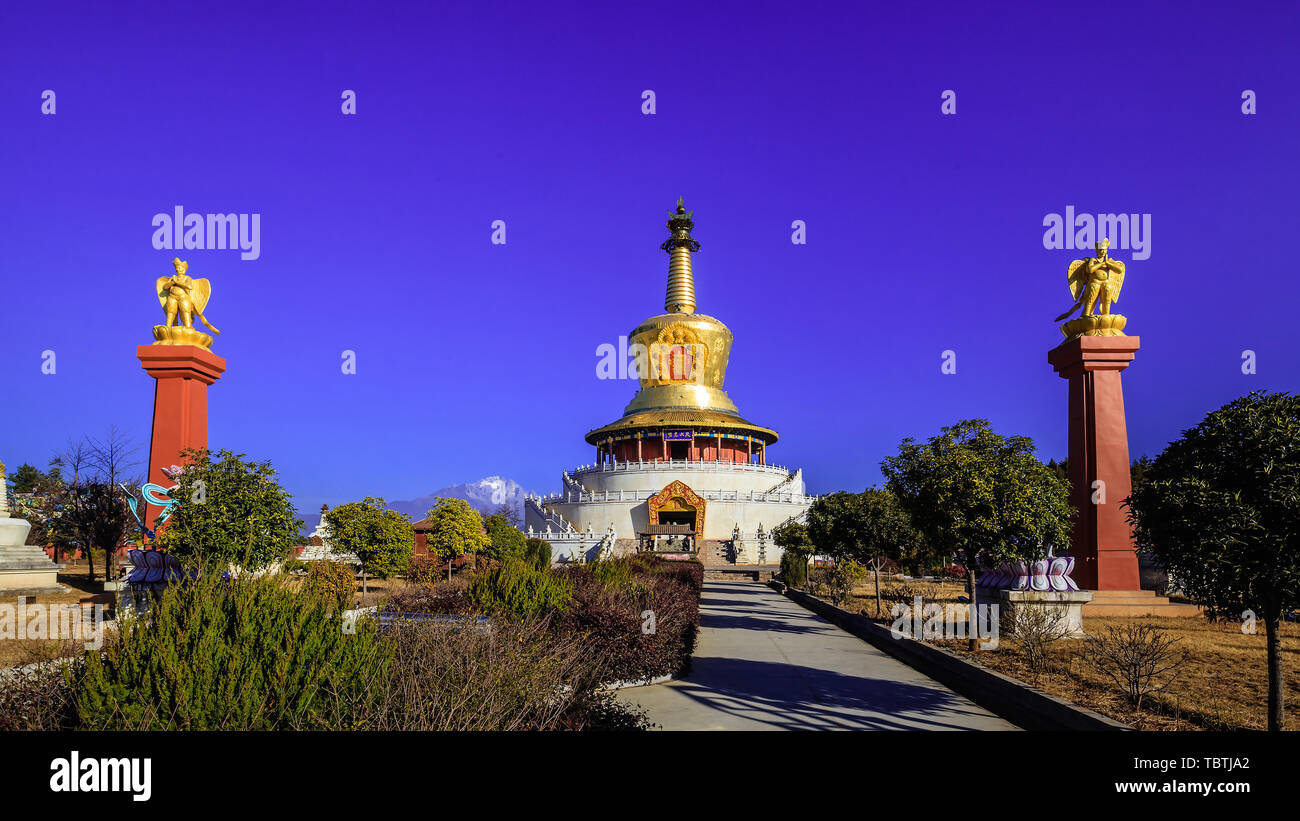 Lijiang Jinta Scenic Area Stock Photo - Alamy