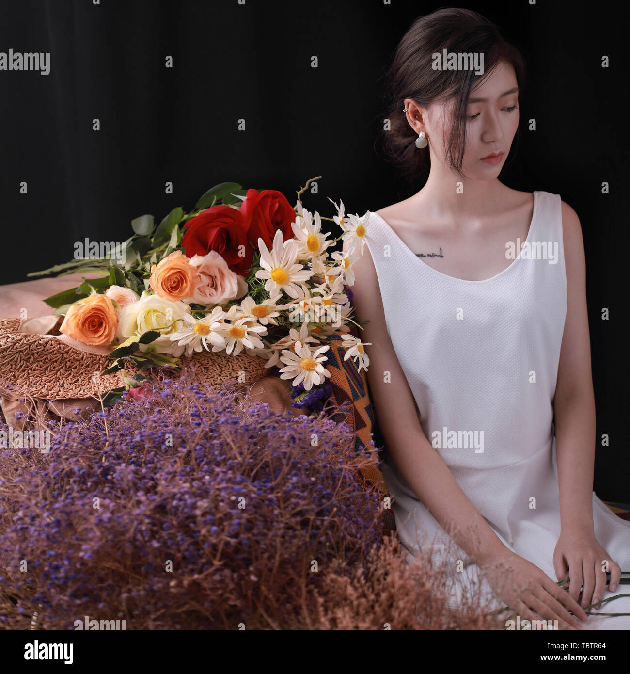 The poise of the flower Stock Photo - Alamy