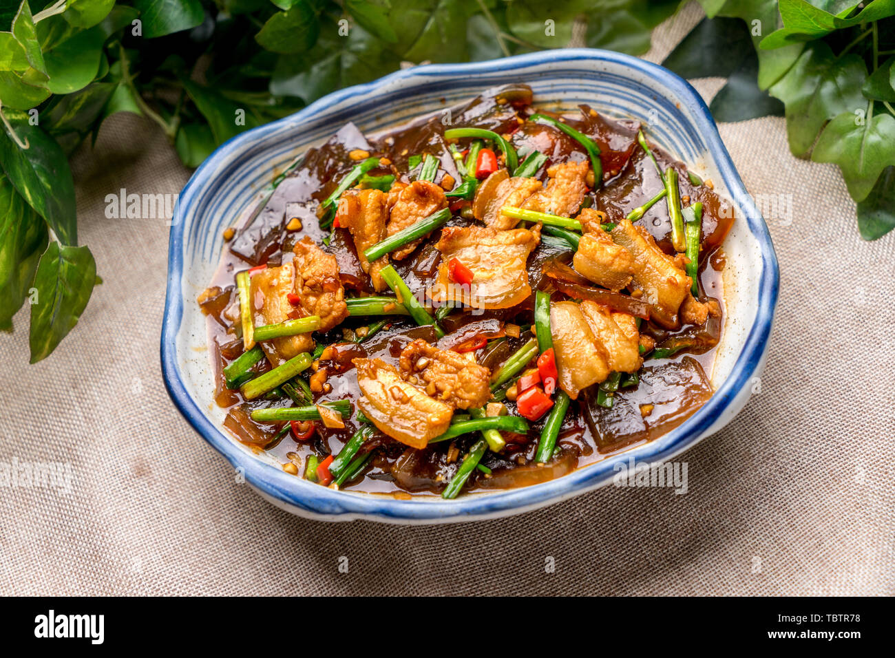 Five-flower meat stir-fry cold powder back pot meat stir-fry powder ...