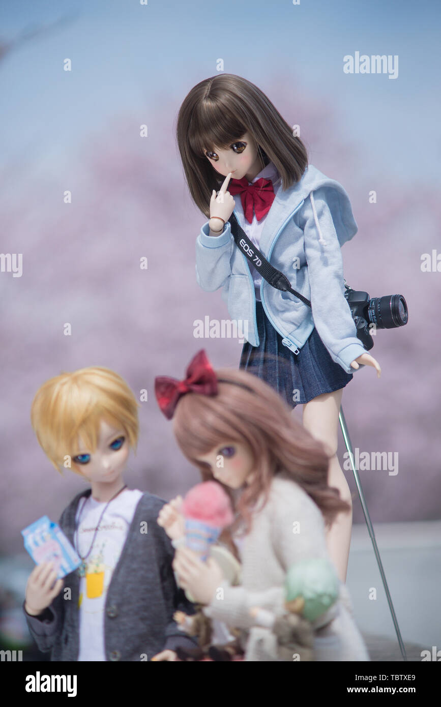Hand held toy hi-res stock photography and images - Alamy