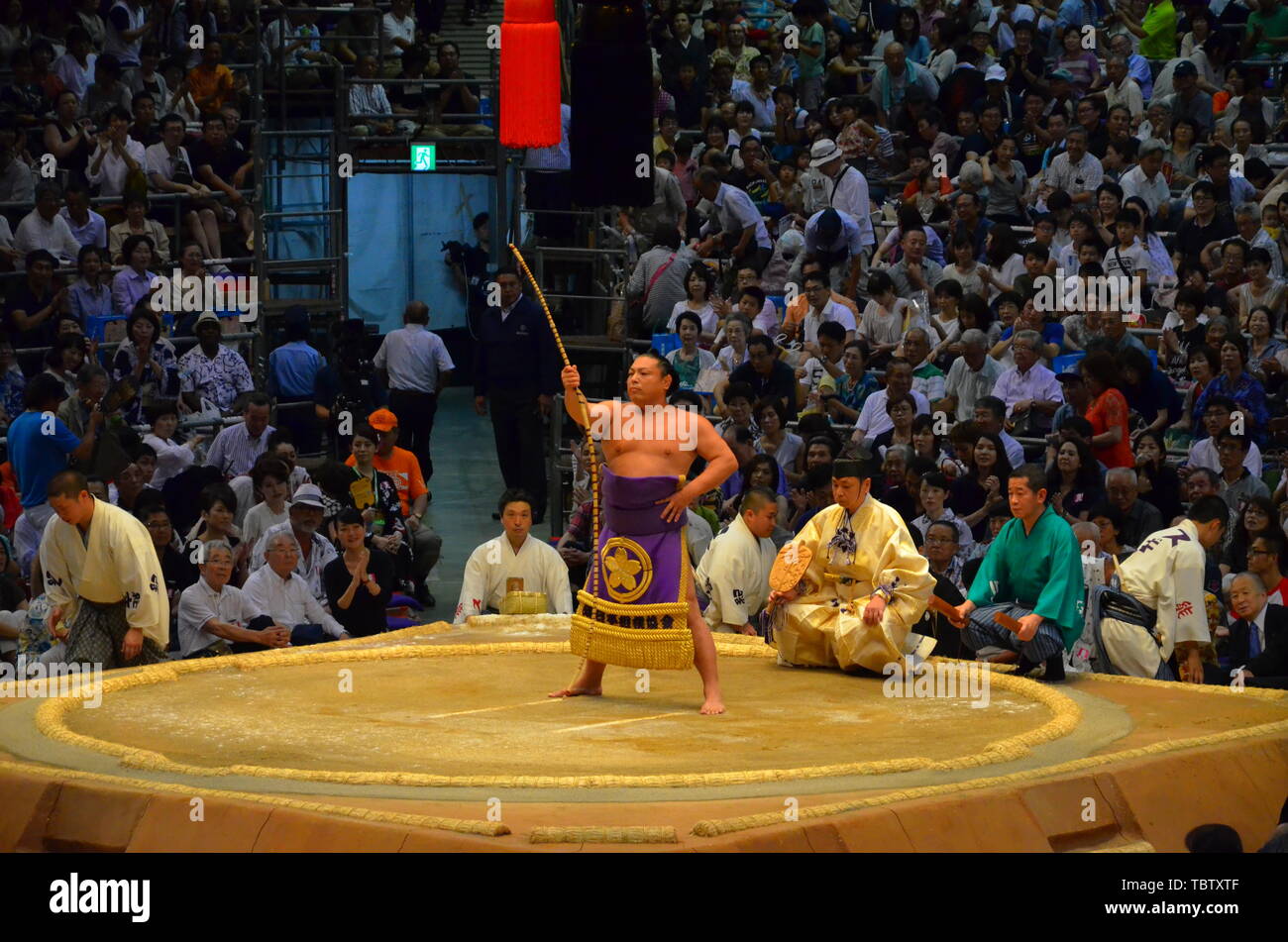 Japanese sumo match Stock Photo - Alamy
