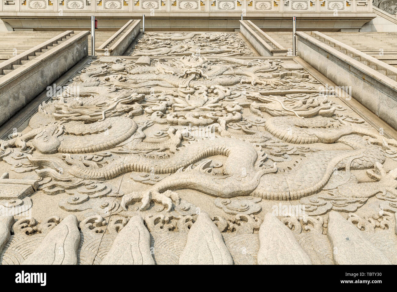 Cloud dragon carving hi-res stock photography and images - Alamy
