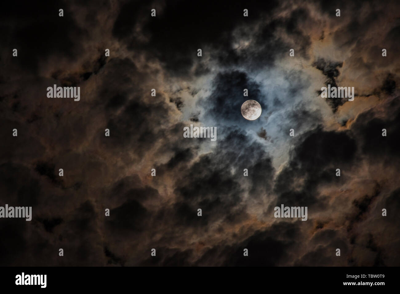 Moon chase hi-res stock photography and images - Alamy