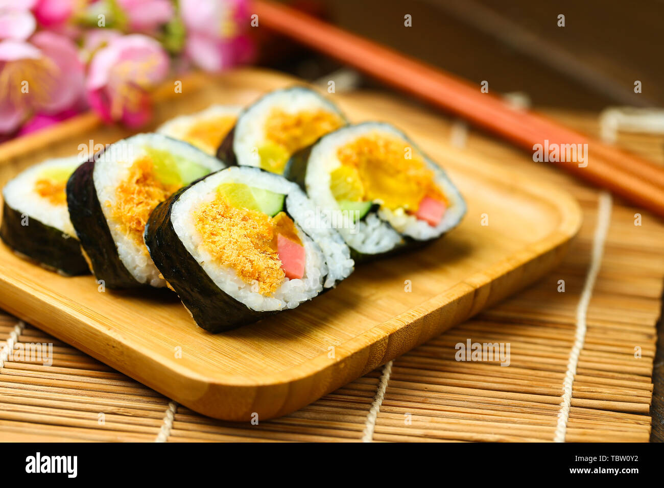 Korean Laver rice in bamboo plate Stock Photo - Alamy