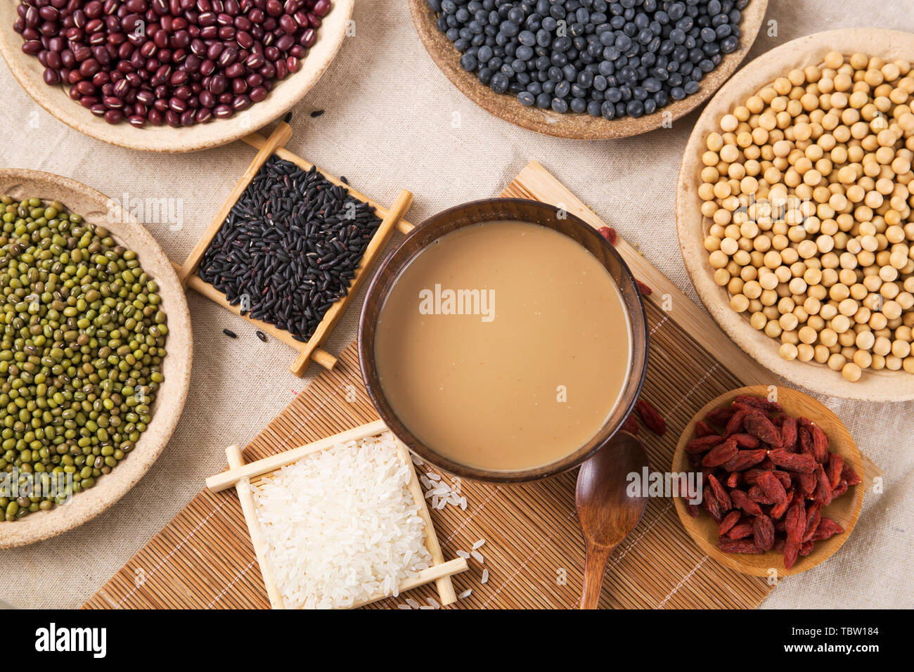 Grain miscellaneous grains hi-res stock photography and images - Alamy