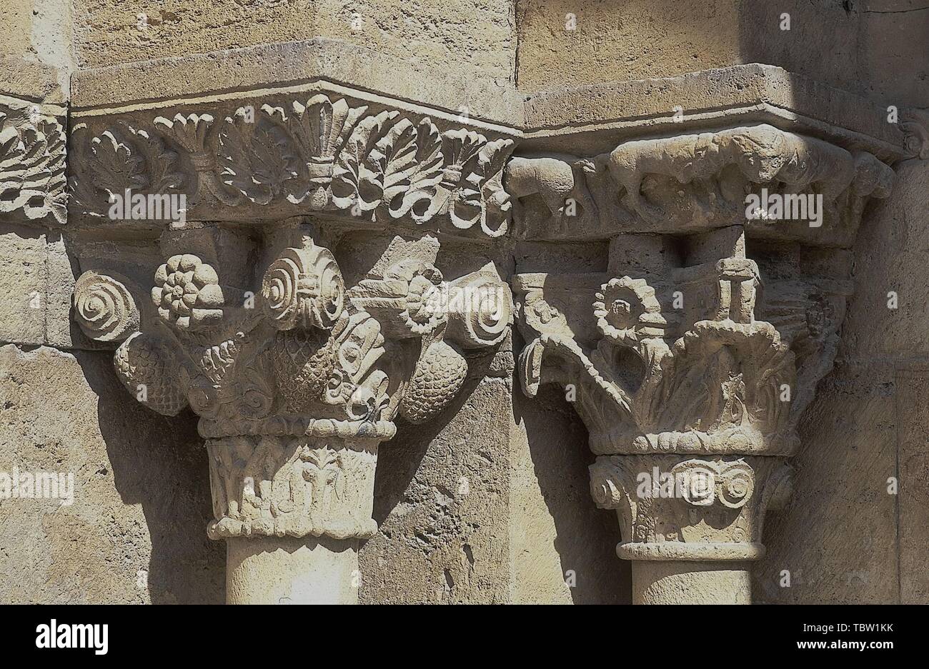 CAPITELES ROMANICOS DE LA IGLESIA DE SANTA MARIA - SIGLO XII - ROMANICO ...