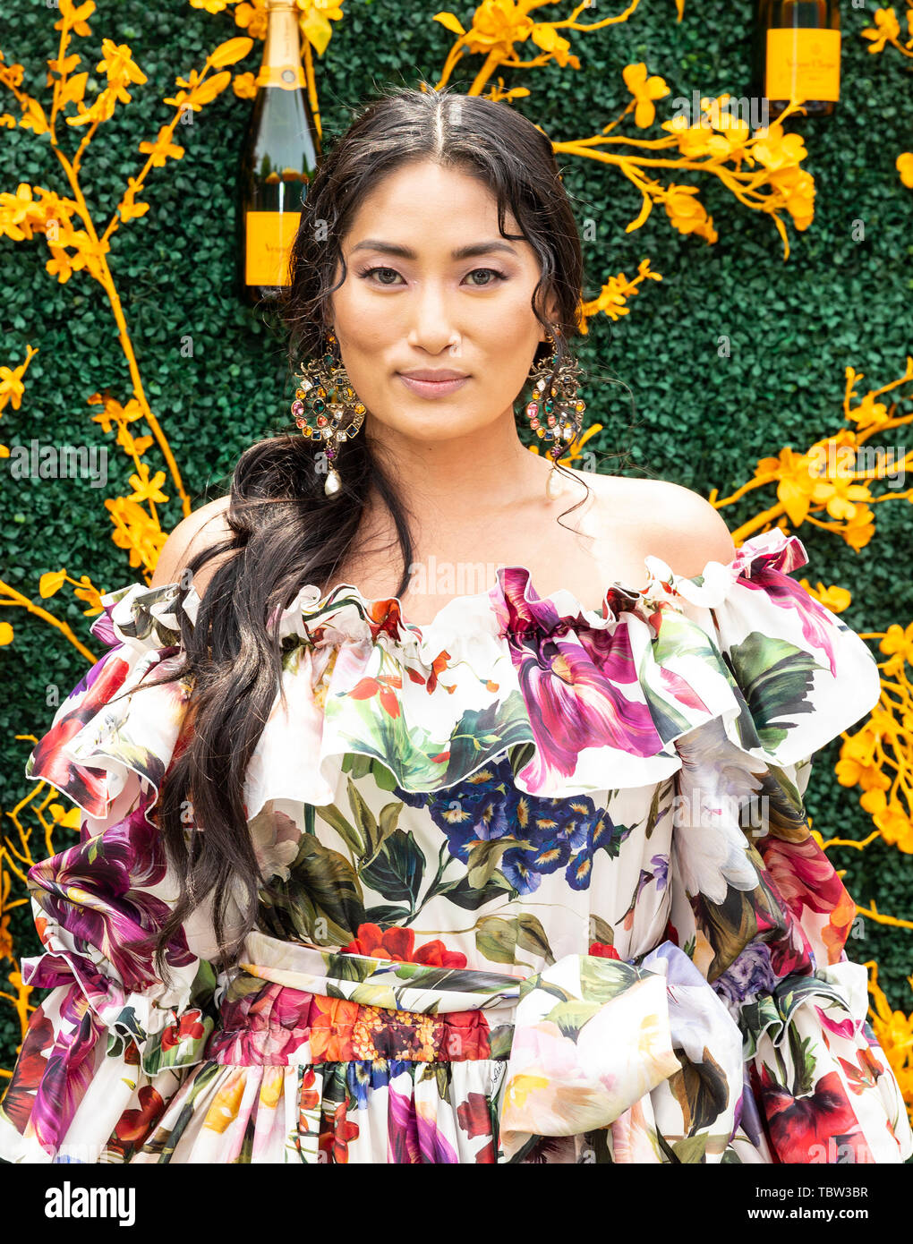 Chloe Flower wearing dress by Dolche & Gabbana attends 12th Annual ...