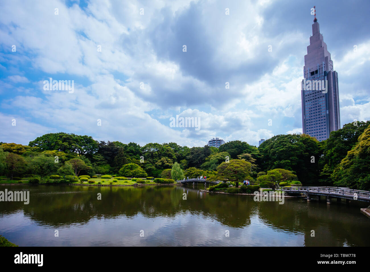 Shinjuku Gyoen National Garden in Tokyo Stock Photo - Alamy