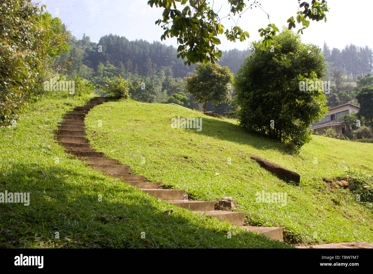 Sri Lanka tourist scenery, green mountains and rivers, seaside scenery ...