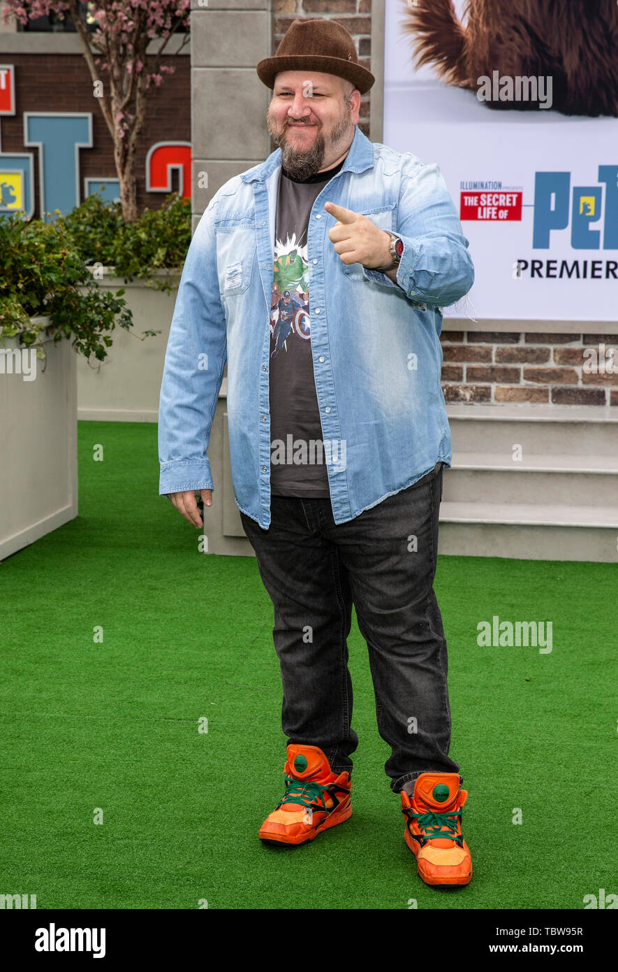 Los Angeles, CA - June 02, 2019: Stephen Kramer Glickman attends the ...