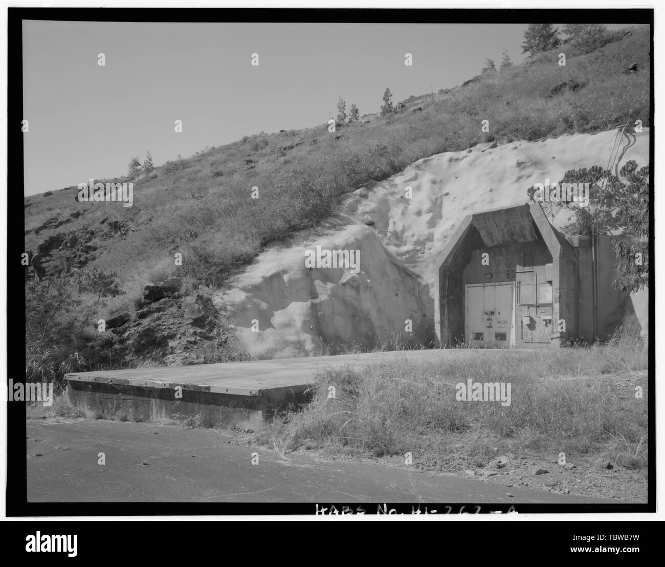 MAGAZINE B11. OBLIQUE VIEW FROM RIGHT SIDE SHOWING LOADING PLATFORM AND ...