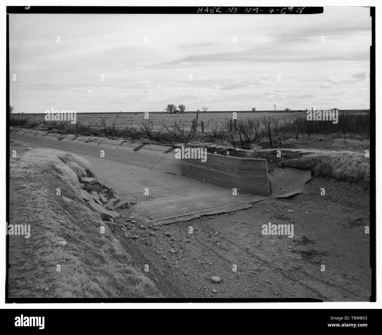 Concrete lined irrigation Black and White Stock Photos & Images - Alamy
