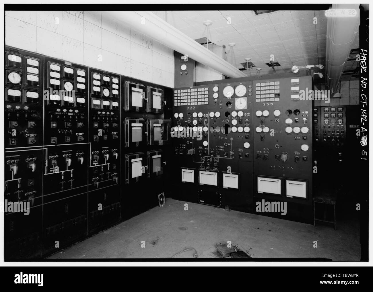 MAIN CONTROL ROOM LOOKING NORTHEAST. THE INSTRUMENT LOCATED AT THE TOP ...