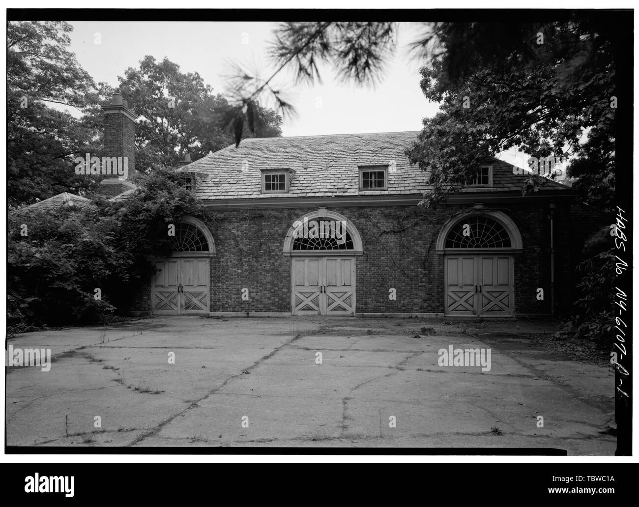 Garage main Black and White Stock Photos & Images - Alamy