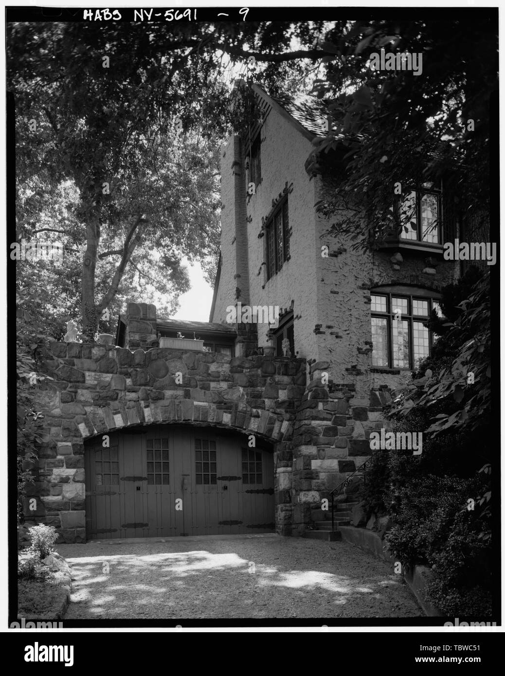 MAIN ELEVATION OF GARAGE Ralph Bunche House, 115125 Grosvenor Road, Kew ...