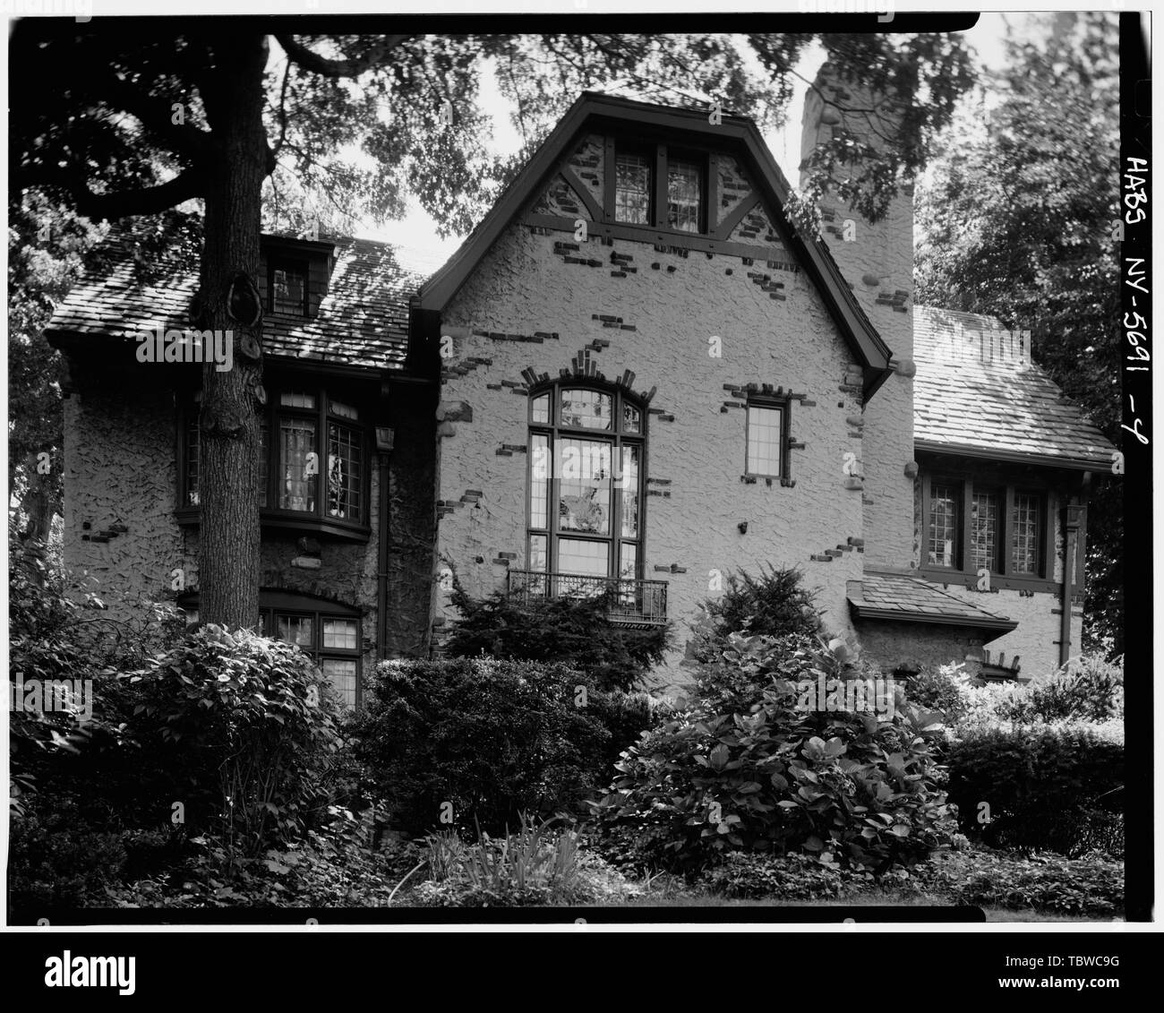 MAIN ELEVATION, DETAIL OF PROJECTING GABLE Ralph Bunche House, 115125 ...