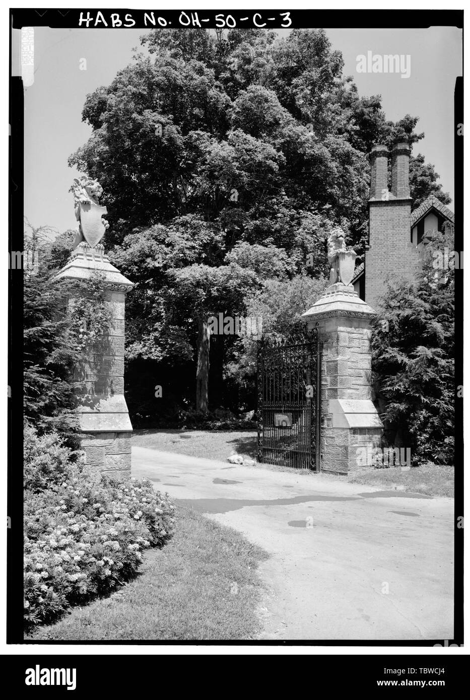 Define Gate House at Isabel Spiegel blog