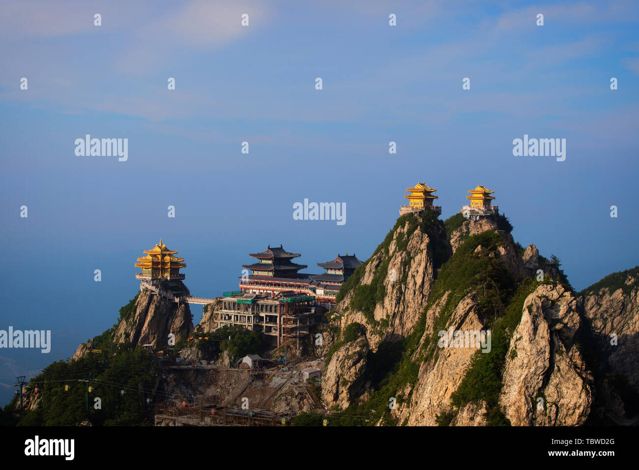 Qinling mountain top hi-res stock photography and images - Alamy