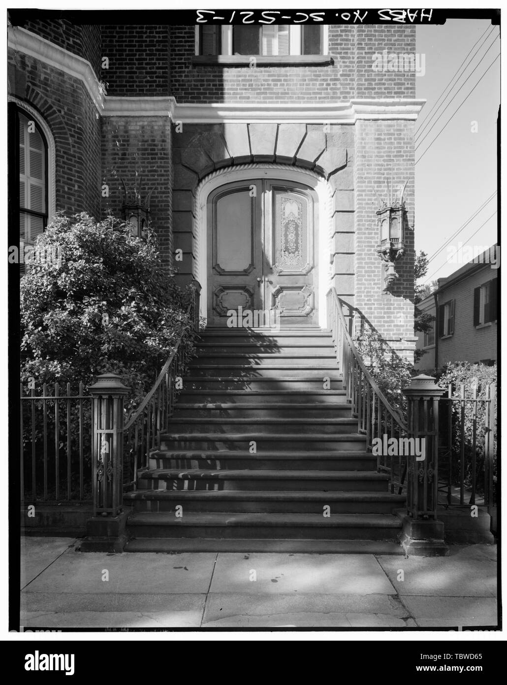 MAIN ENTRY, EAST (FRONT) ELEVATION George Robertson House, 1 Meeting ...