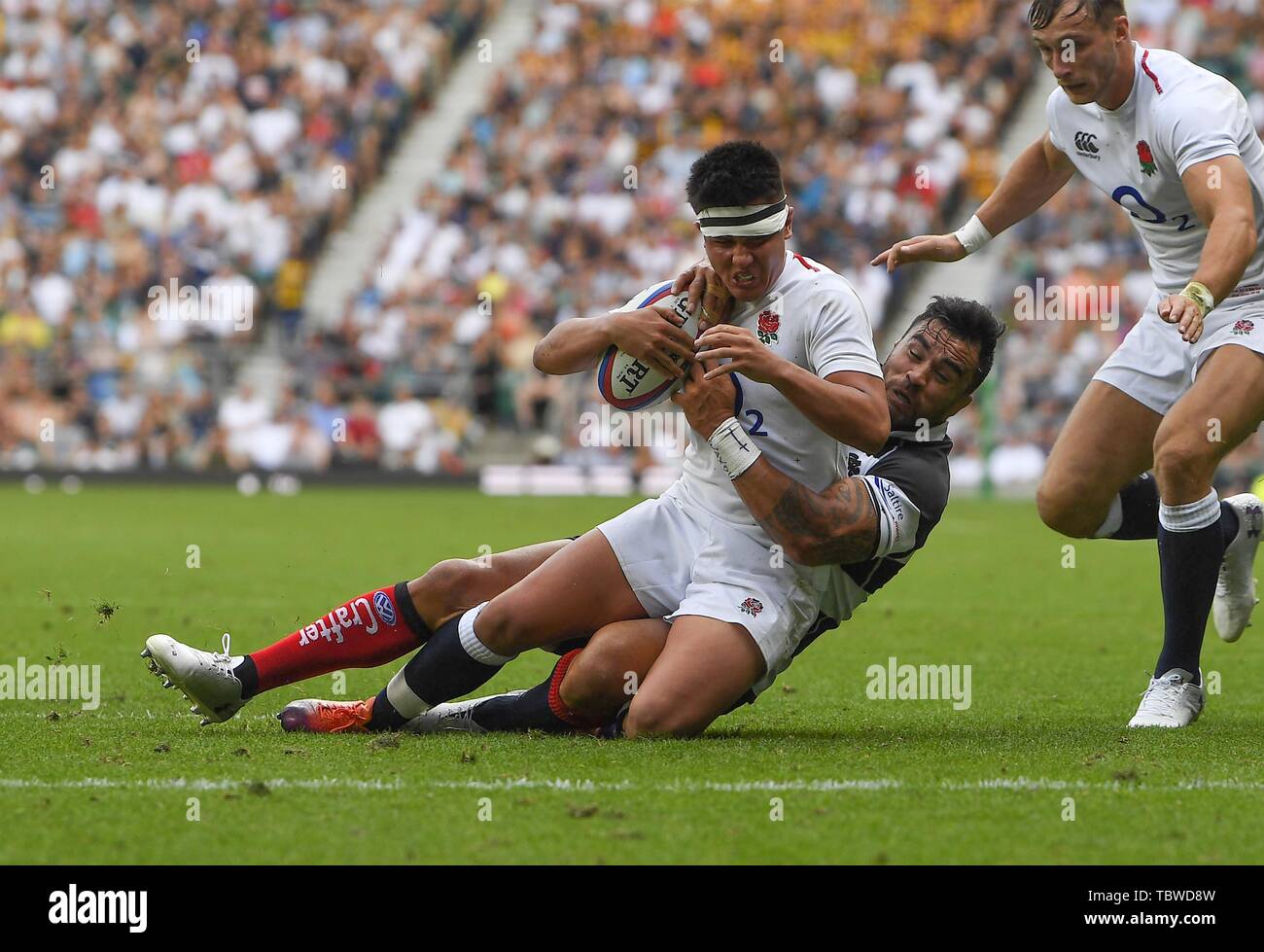 Marcus smith rugby hi-res stock photography and images - Alamy