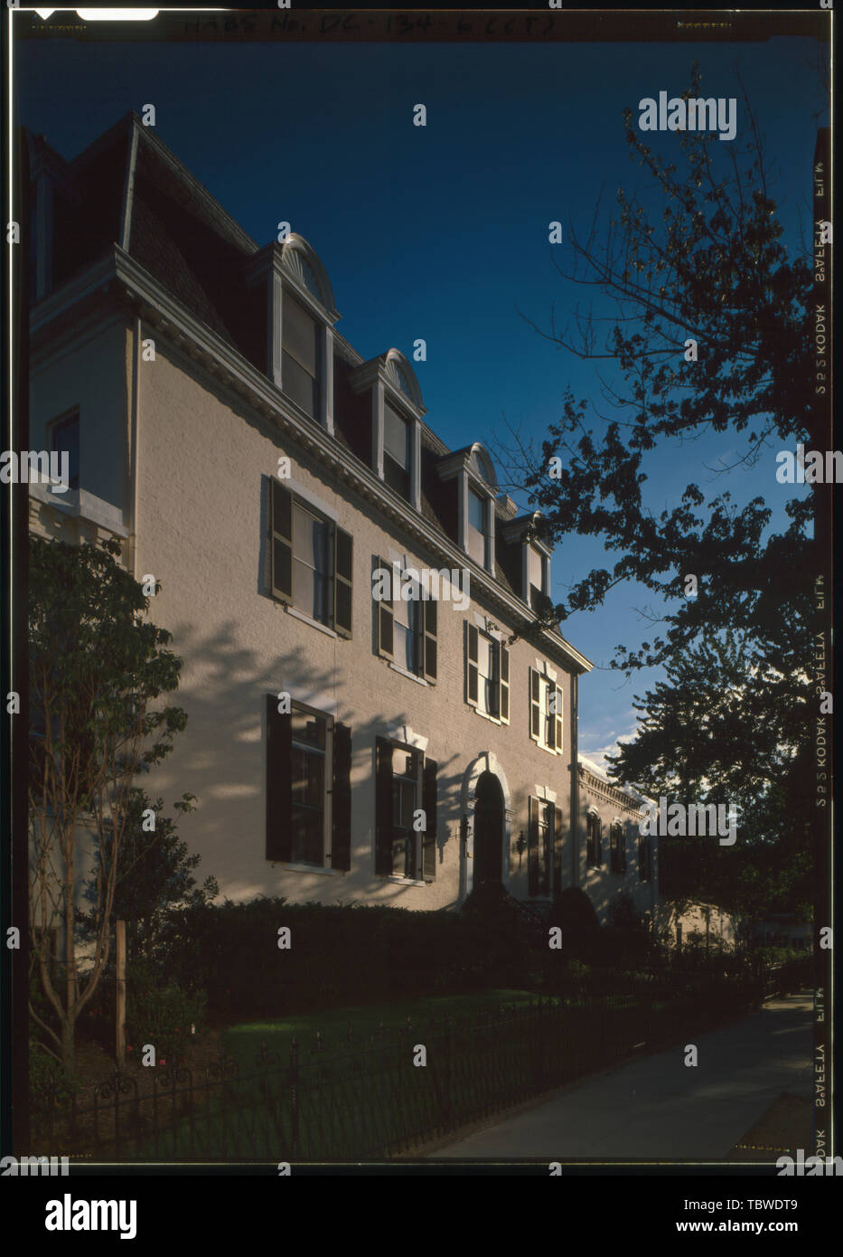 MAIN FACADE, OBLIQUE VIEW U.S. Marine Corps Commandant's House, 801 G ...