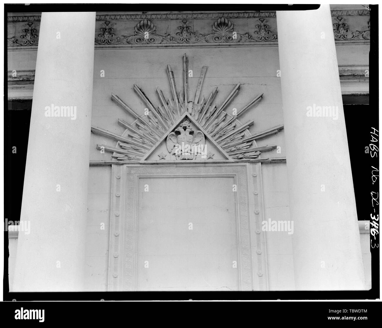 Facade central bay detail hi-res stock photography and images - Alamy