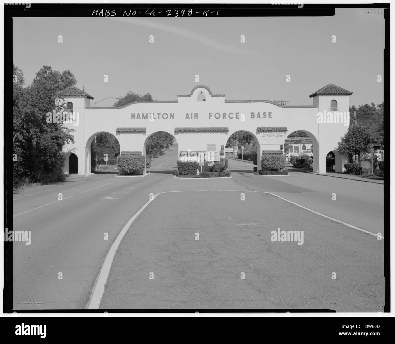 MAIN GATE FROM NAVE DRIVE, LOOKING EAST Hamilton Field, Main Gate, Main ...