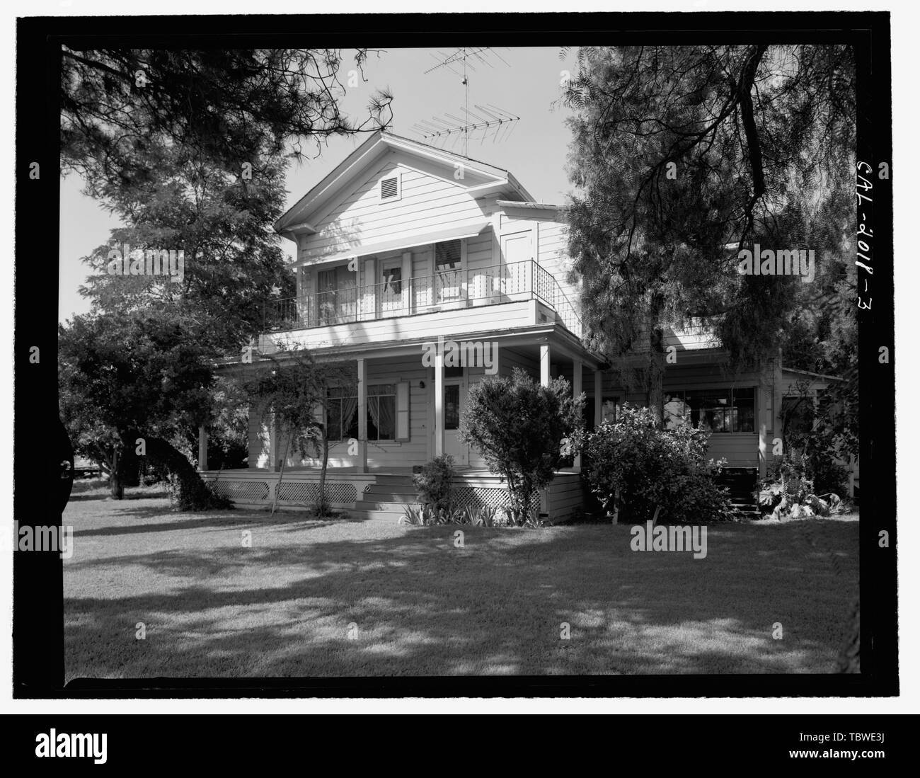 MAIN HOUSE (STRUCTURE 2), SOUTHWEST (FRONT) ELEVATION Stevens Ranch ...