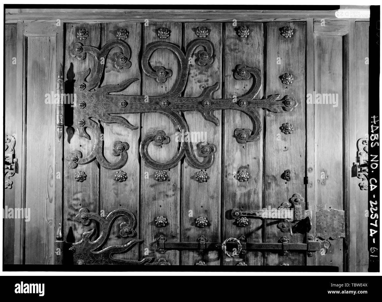 MAIN HOUSE INTERIOR, LIVING HALL, DETAIL OF GREAT DOOR Death Valley ...