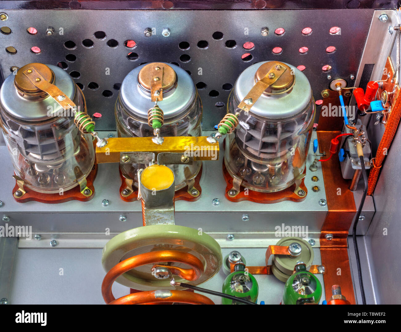 Power amplifier hi-res stock photography and images - Alamy