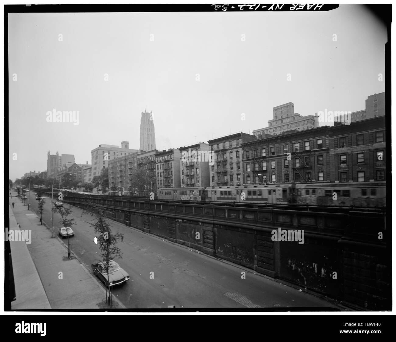 Manhattan valley viaduct hi-res stock photography and images - Alamy