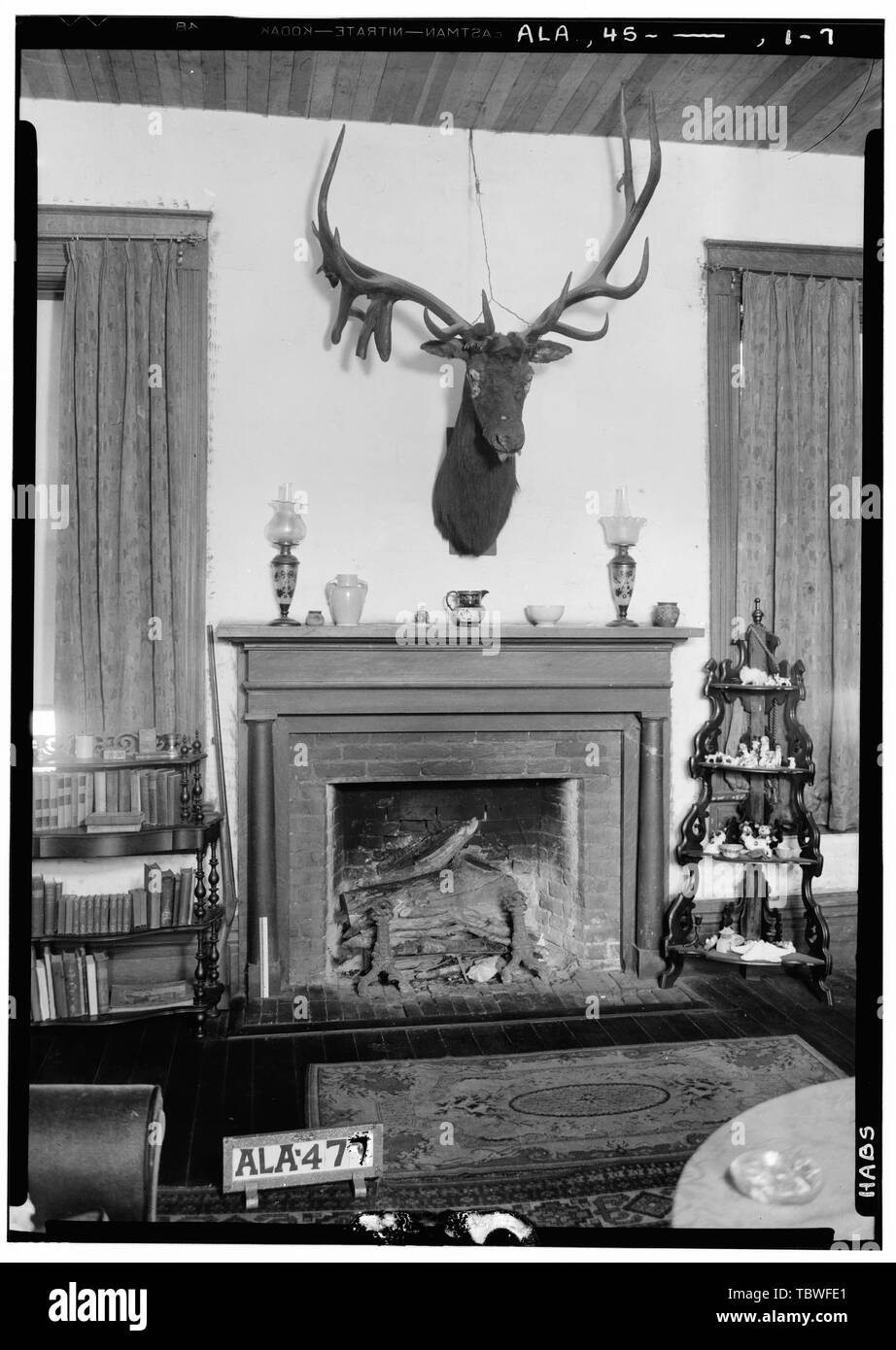 House end of lane Black and White Stock Photos & Images - Alamy