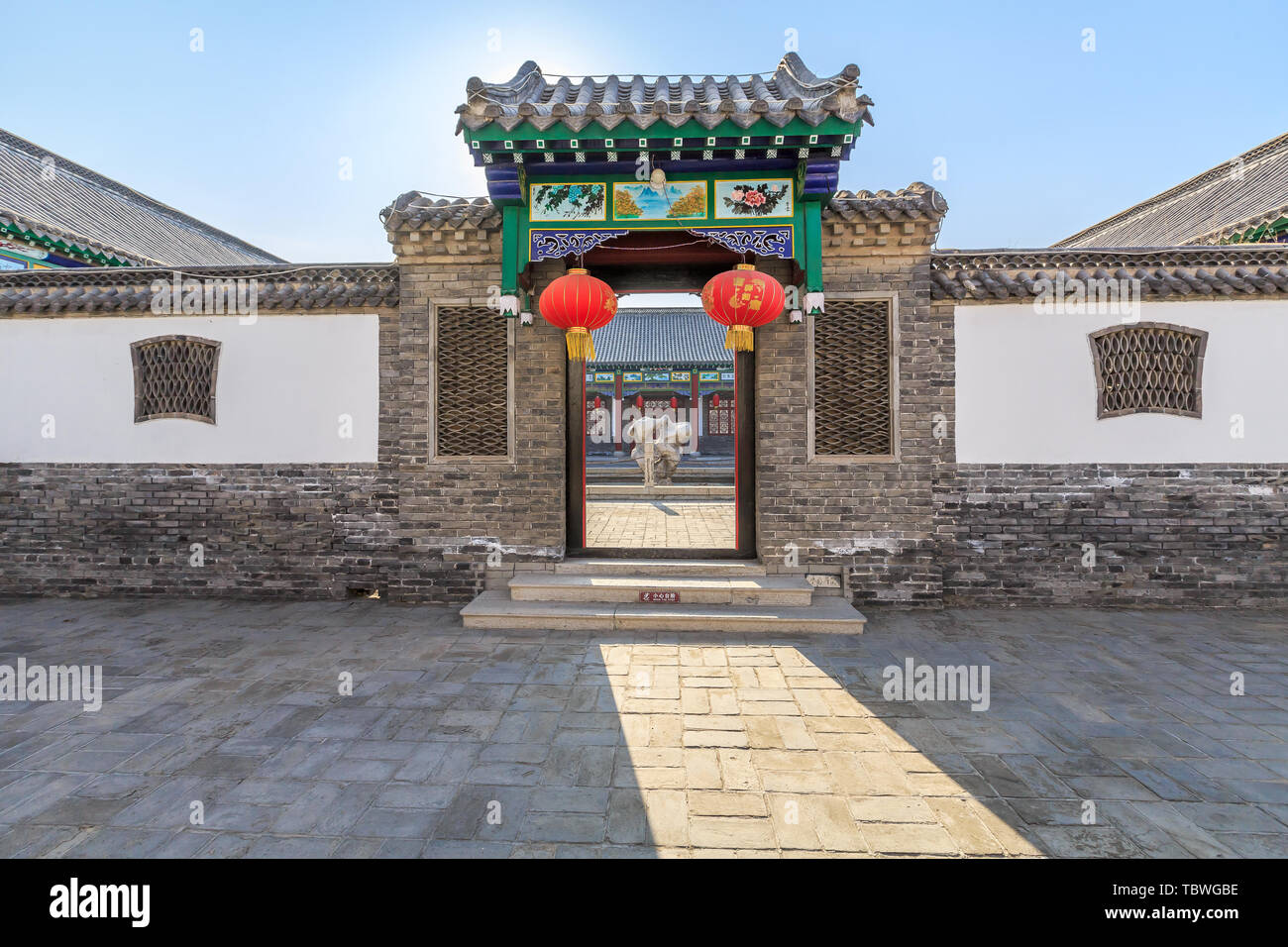 Classical Chinese courtyard in Yangjiabu Stock Photo - Alamy