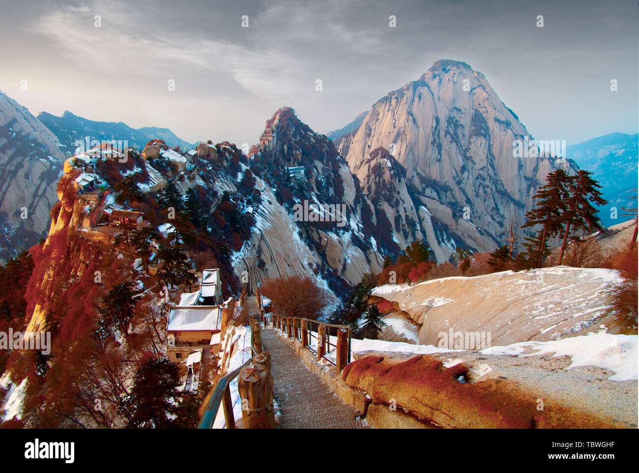 Huashan natural danger after the snow in winter Stock Photo - Alamy