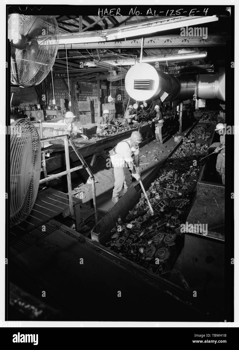 MANUAL DEGATING WITH SLEDGEHAMMERS AND PNEUMATIC WEDGE SEPARATORS ...