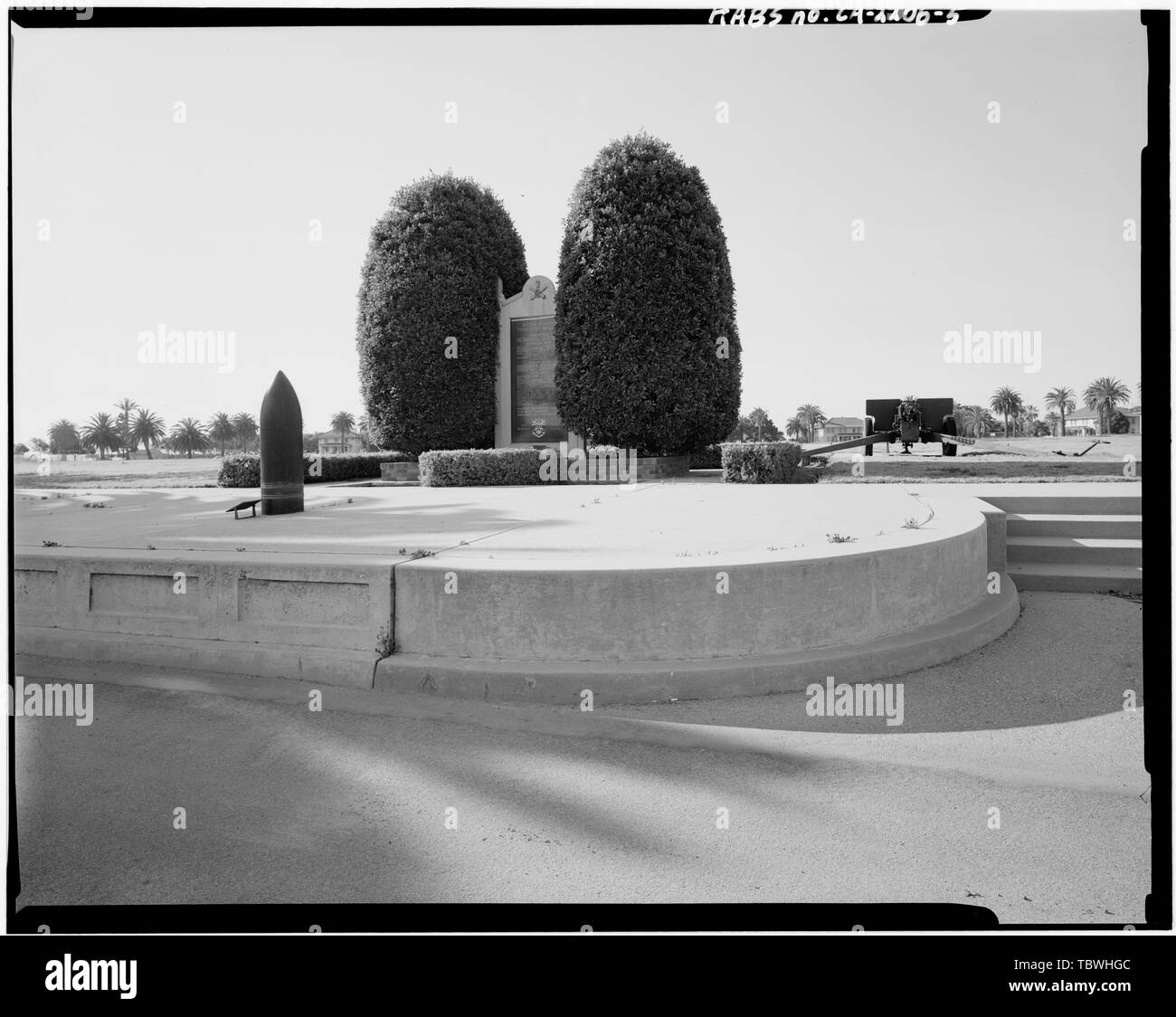 MARKER, THE PARADE GROUNDS LOOKING EAST (416625) Fort MacArthur ...