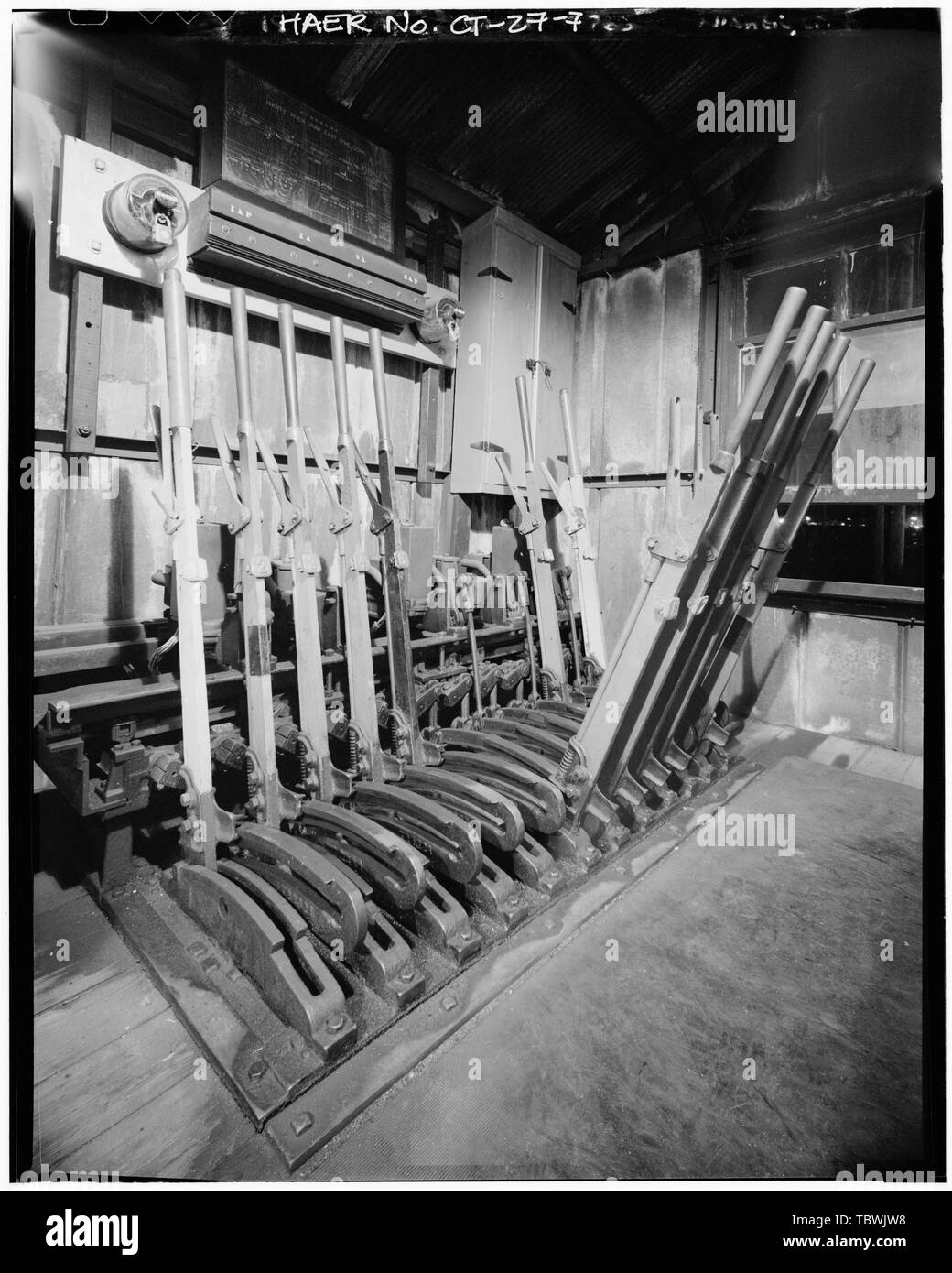 MECHANICAL INTERLOCKING MACHINER New York, New Haven and Hartford ...