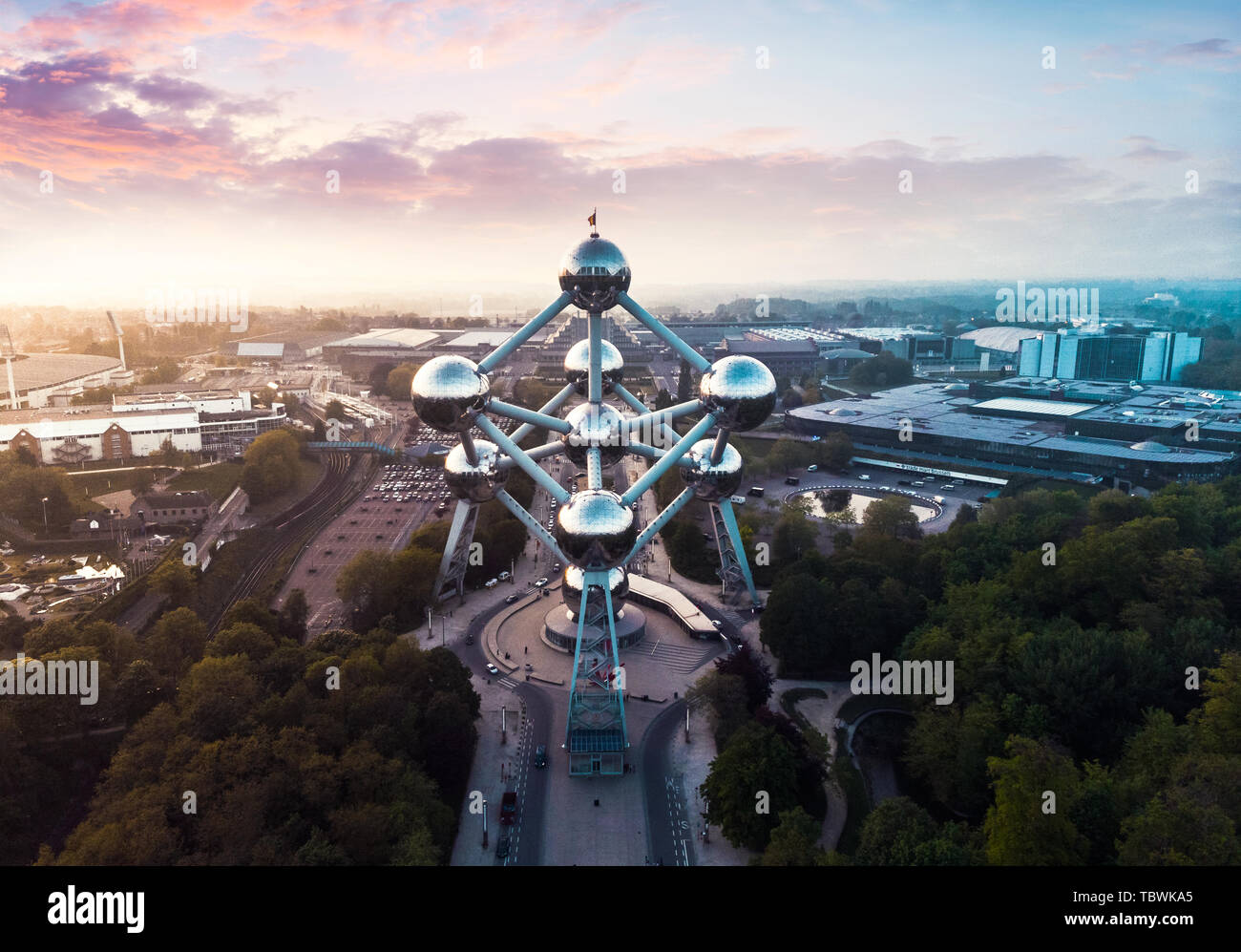Symbol of Brussels - Atomium - Atom Molecule, Belgium Stock Photo - Alamy