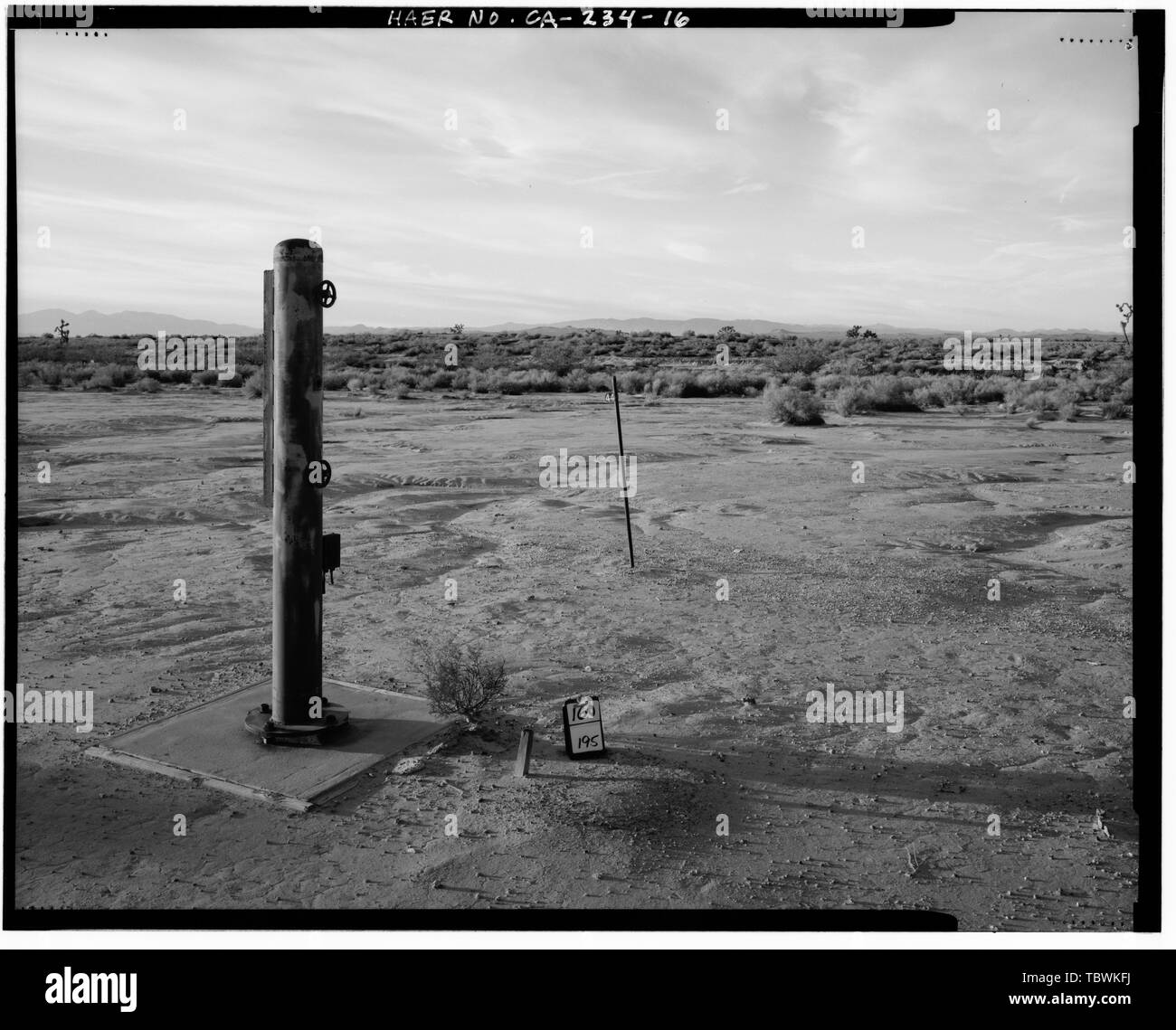 METRIC CAMERA STAND NEAR WEST END OF TRACK. Looking northwest. Edwards ...