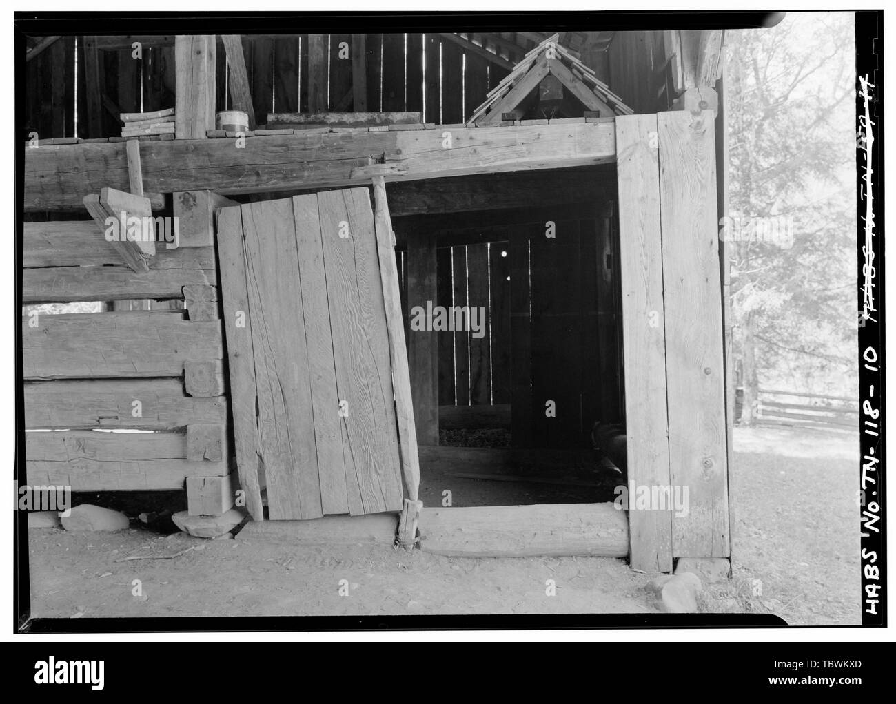 Framing detail hi-res stock photography and images - Alamy