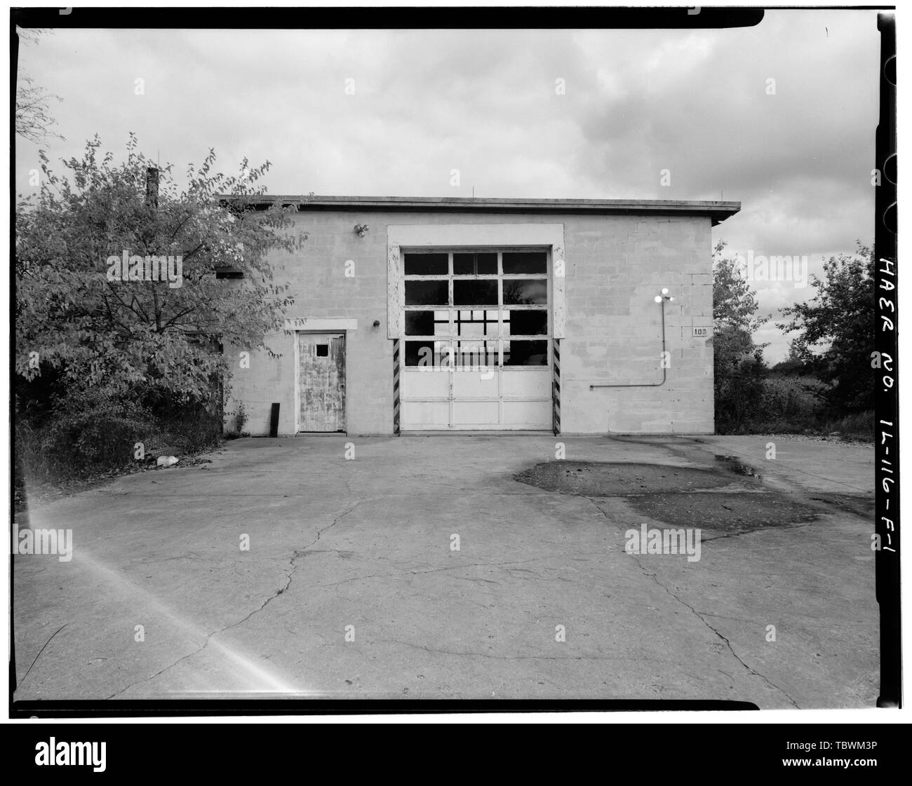 Missile assembly hi-res stock photography and images - Alamy