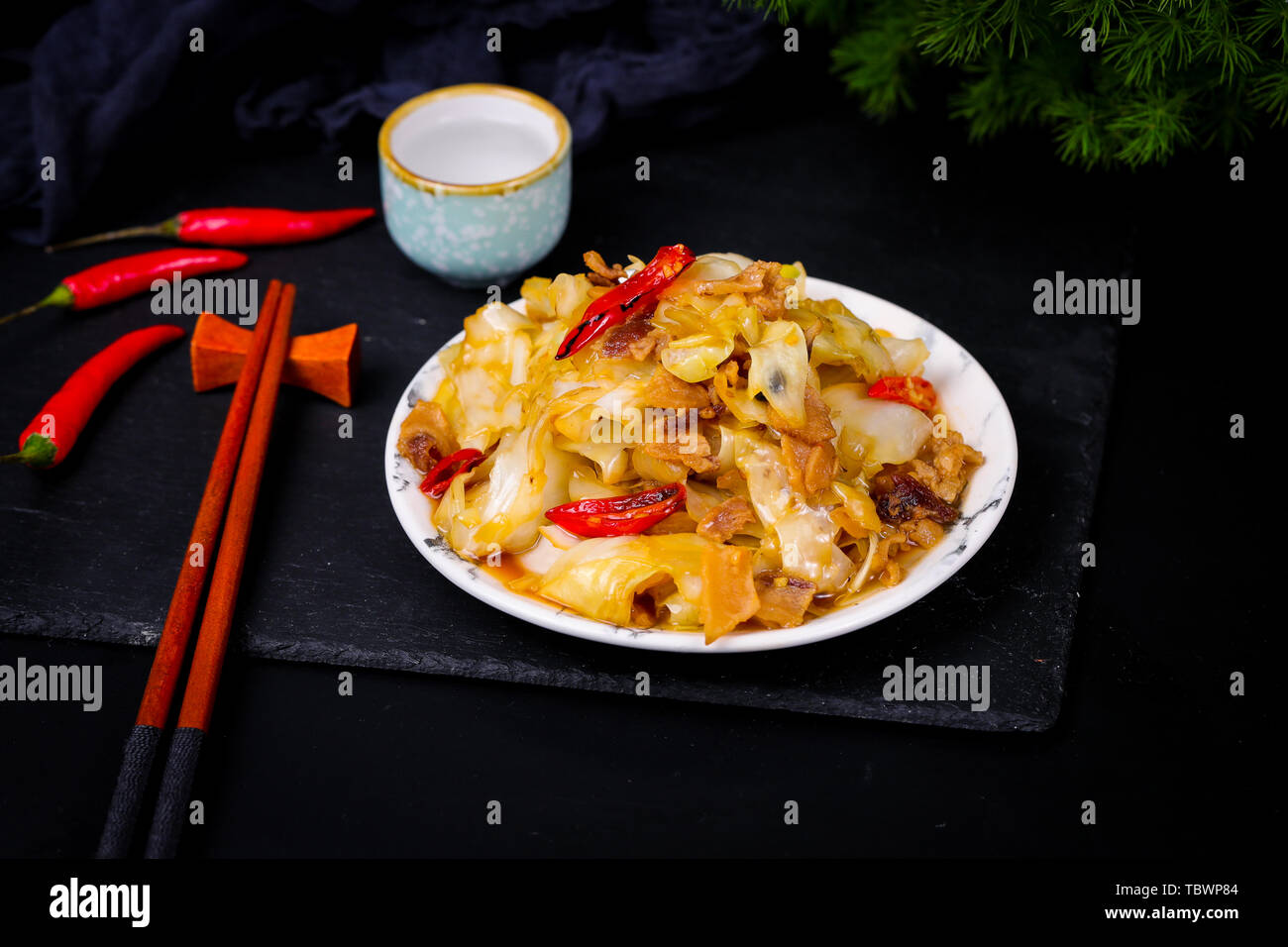 Hand torn cabbage hi-res stock photography and images - Alamy