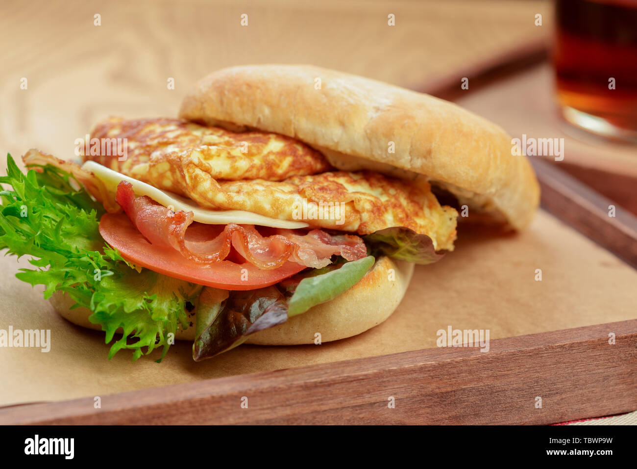 Omelette burger hi-res stock photography and images - Alamy