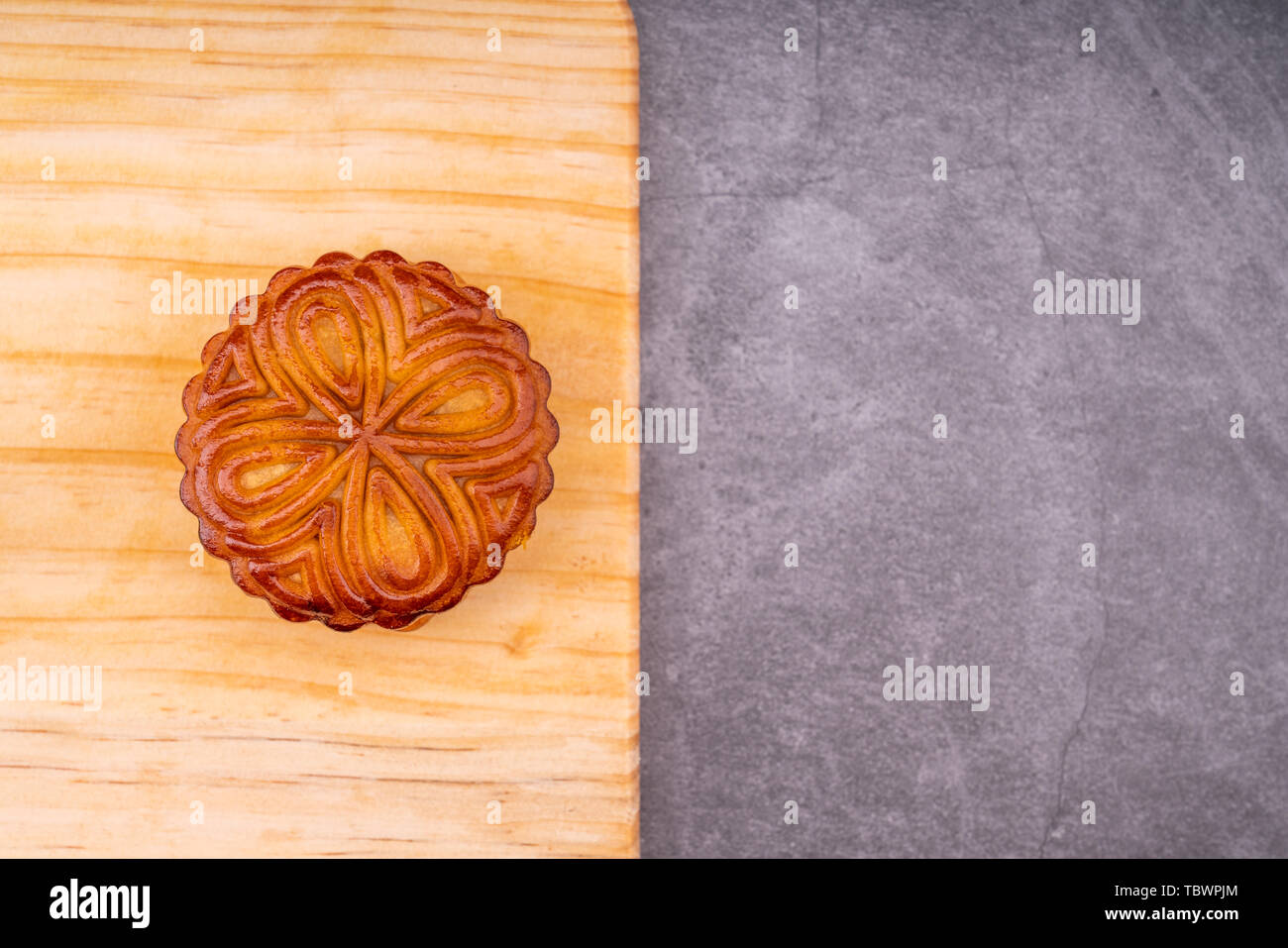 Mid-autumn moon mooncakes with gray background Stock Photo - Alamy