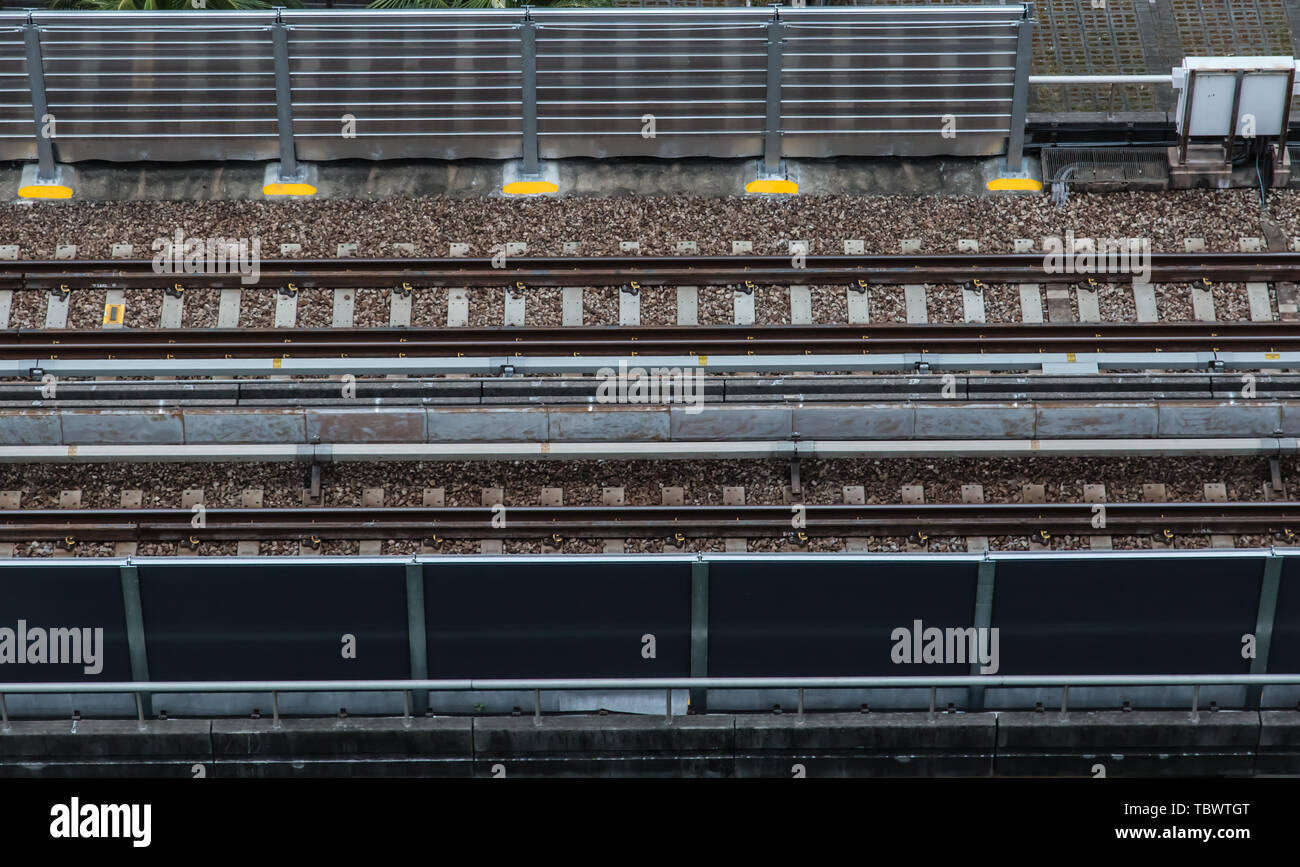 Rail barrier system hi-res stock photography and images - Alamy