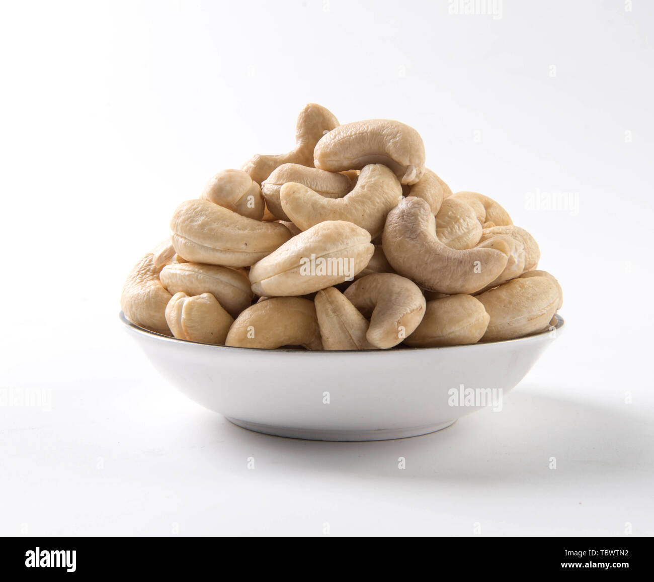 Nuts, raw cashews Stock Photo - Alamy