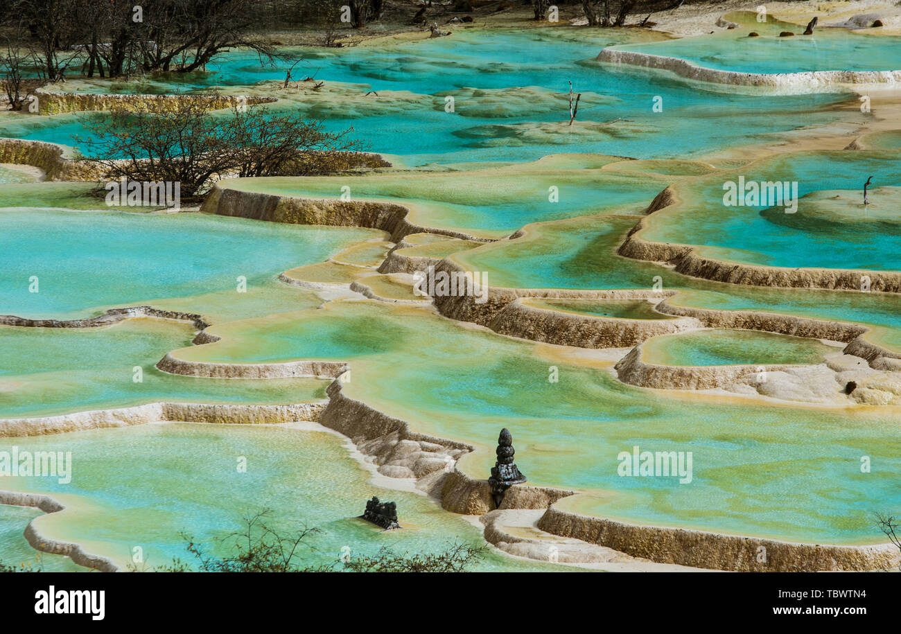Calcification pool in Huanglong Scenic Area, Jiuzhaigou Stock Photo - Alamy