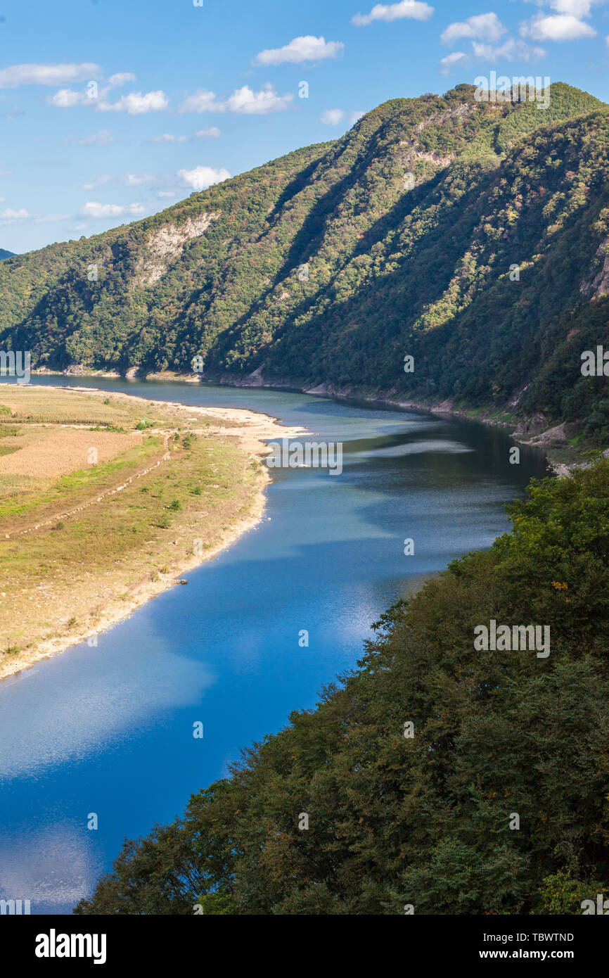 Landscape and landscape scenery of the Yalu River in Ji'an, Jilin ...