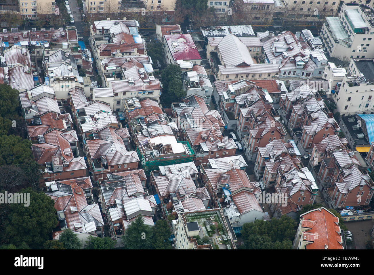 Shikumen building hi-res stock photography and images - Alamy